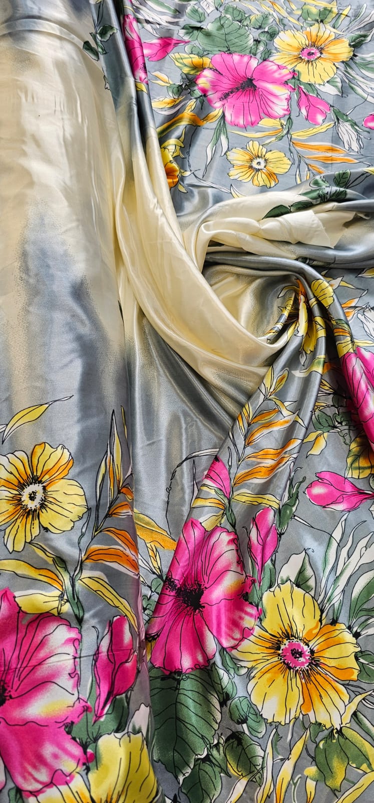 Cetim Estampado Barrado Floral - Só Tecidos - Todo site em 12x sem Juros!!