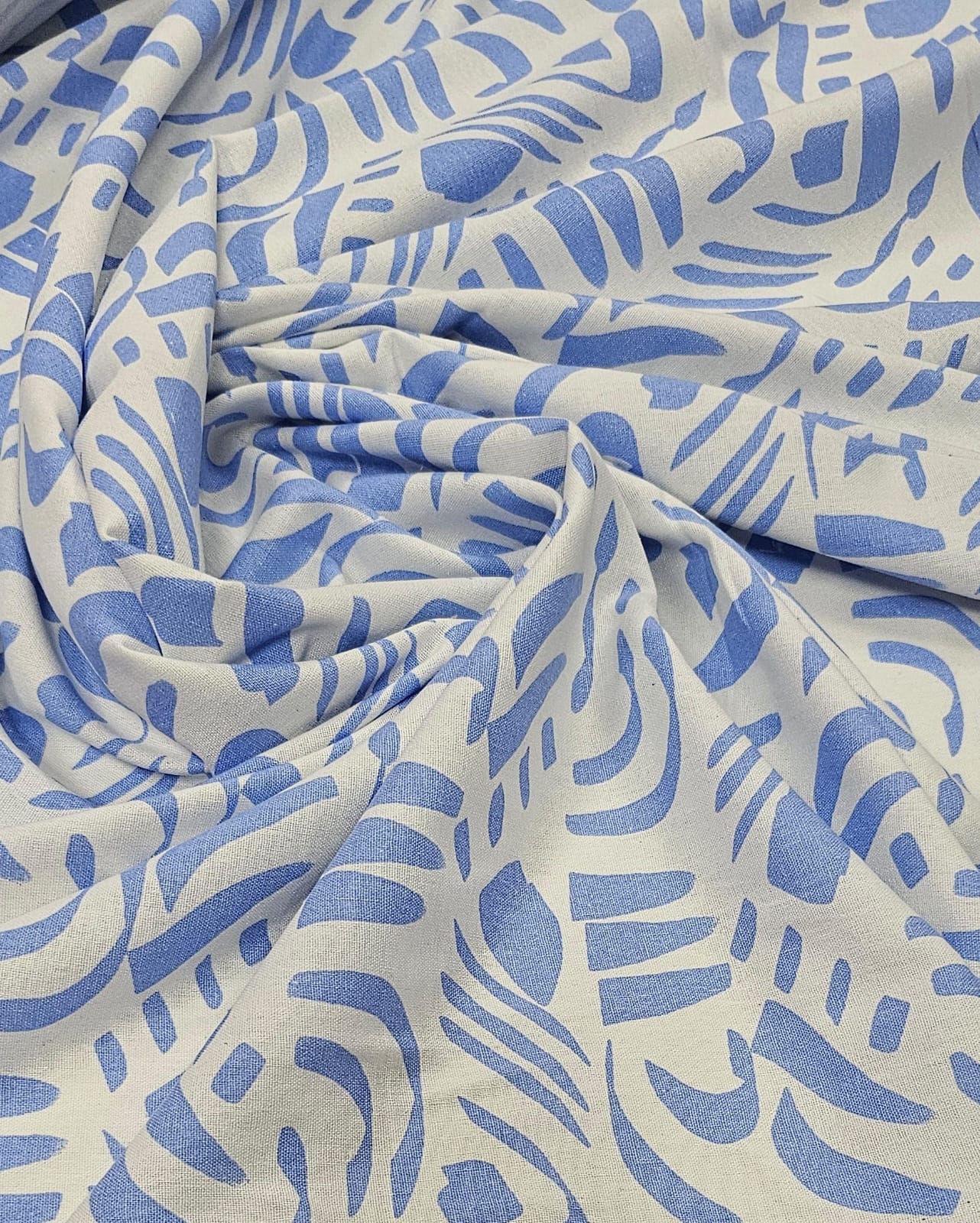 Linho Misto Estampado Abstrato Azul - Só Tecidos