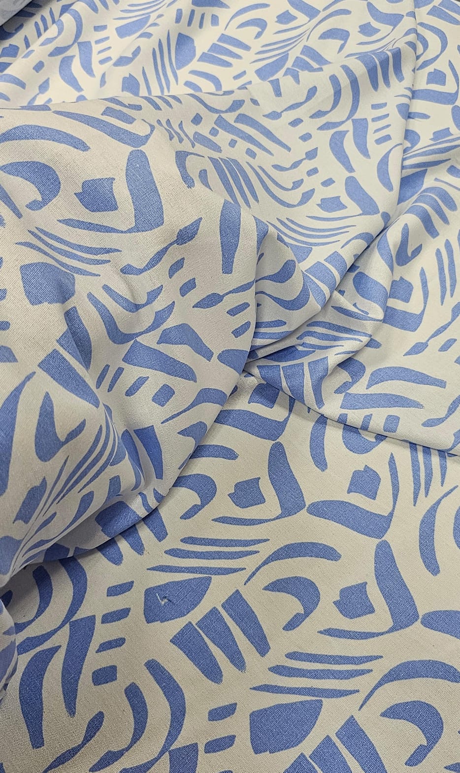 Linho Misto Estampado Abstrato Azul - Só Tecidos
