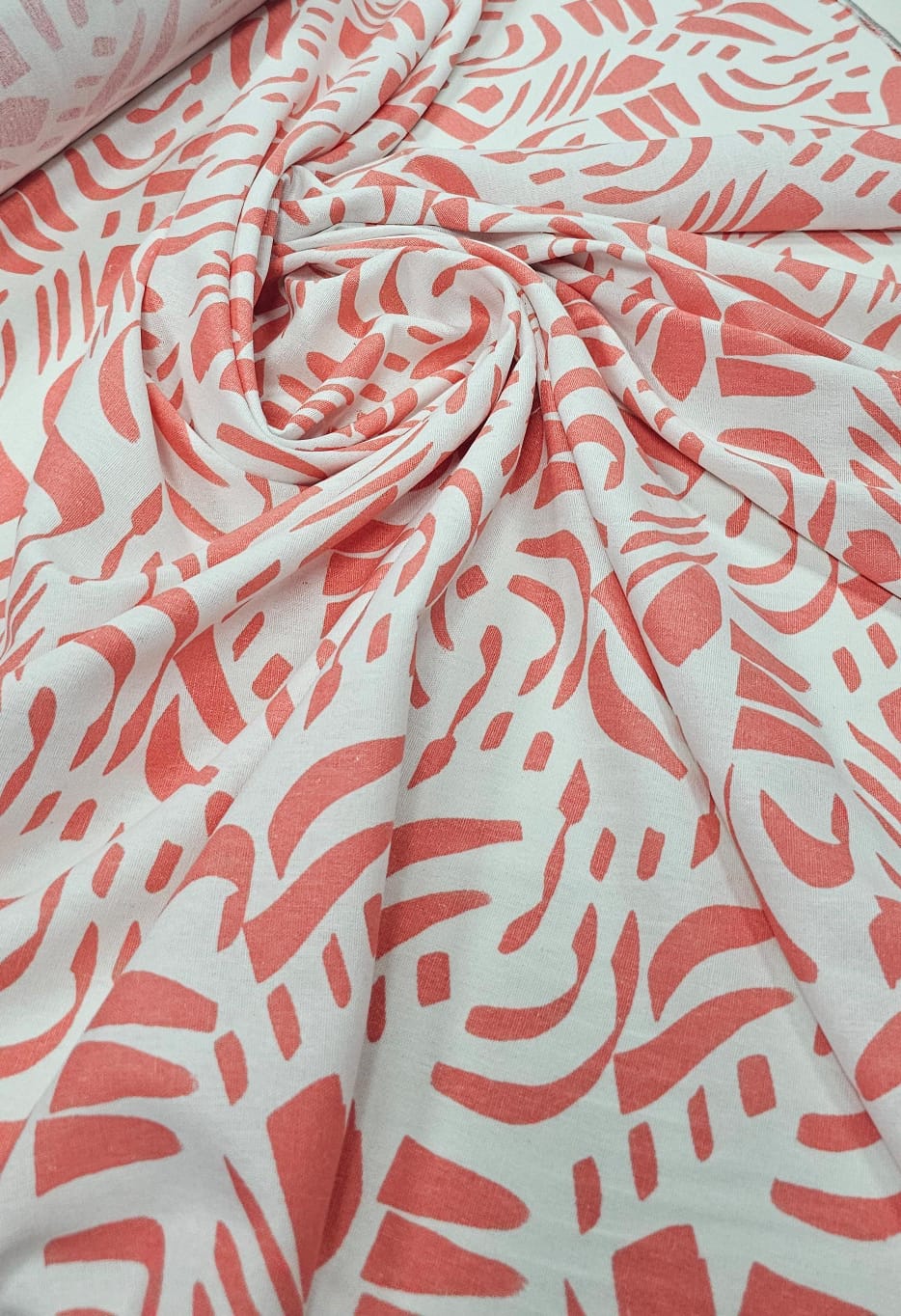 Linho Misto Estampado Abstrato Coral - Só Tecidos - Todo site em 12x ...