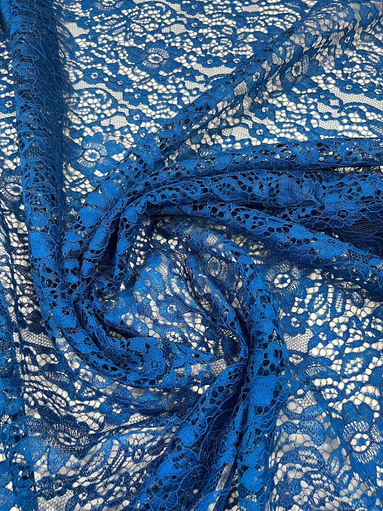 Renda Bordada Com Soutache Azul Petróleo - Só Tecidos