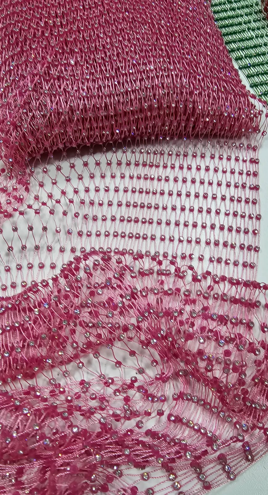 Tela com Strass Rosa - SóTecidos - Todo site em 10x sem Juros!!