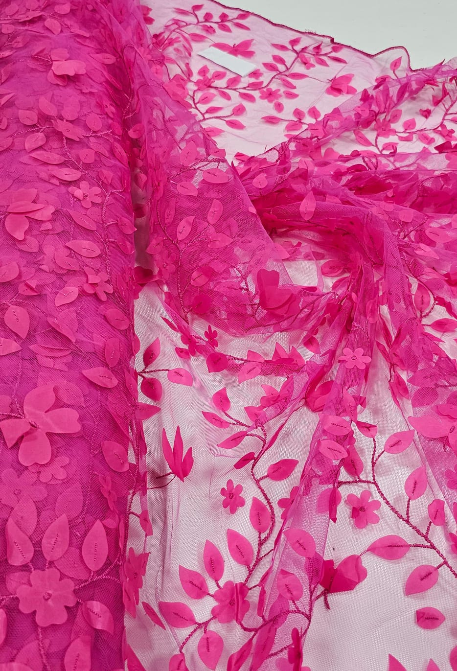 Tule Bordado Floral com Borboletas Pink - SóTecidos - Todo site em 12x ...