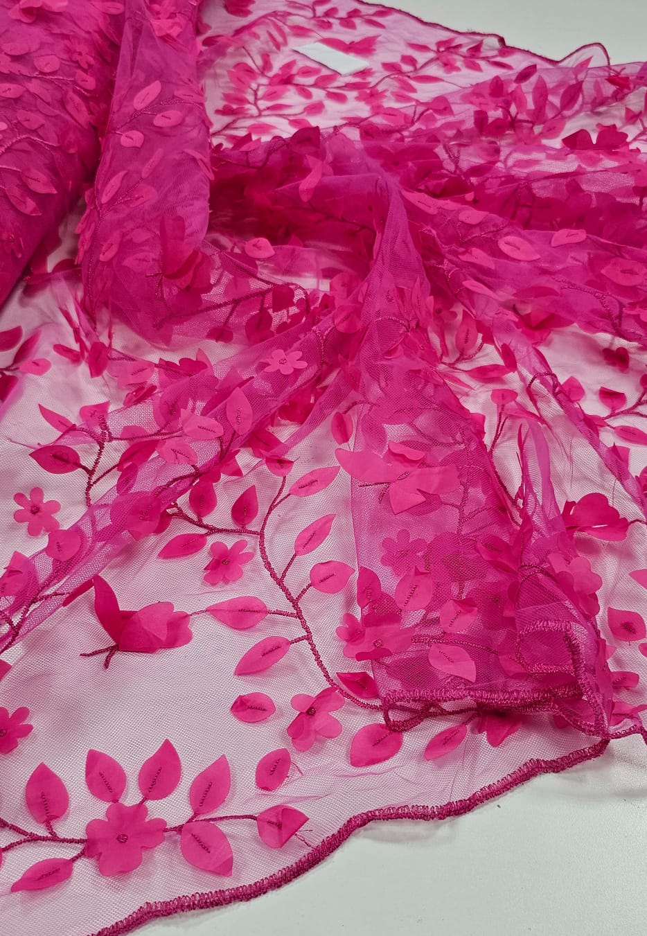 Tule Bordado Floral com Borboletas Pink - SóTecidos - Todo site em 12x ...