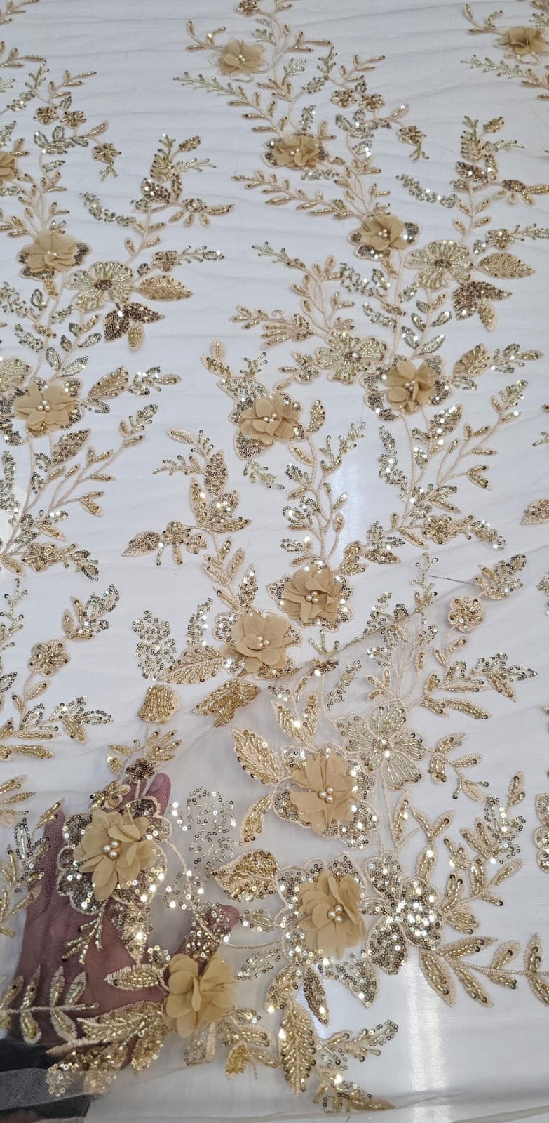 Tule Bordado Com Pedrarias e Bordados em 3D Premium Dourado GDT - Só ...