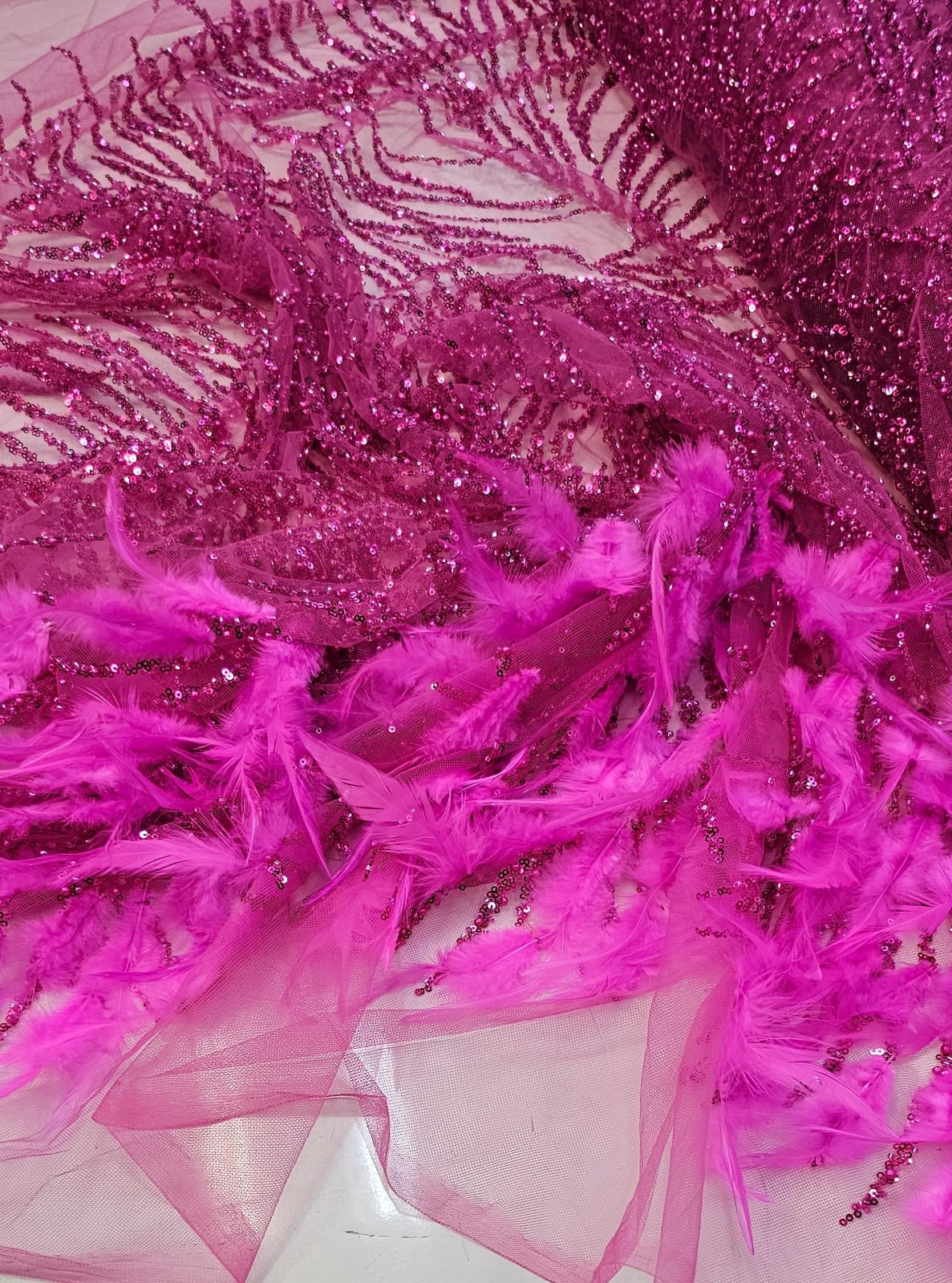 Tule Bordado Premium Com Pedrarias e Plumas Pink - Só Tecidos - Todo ...