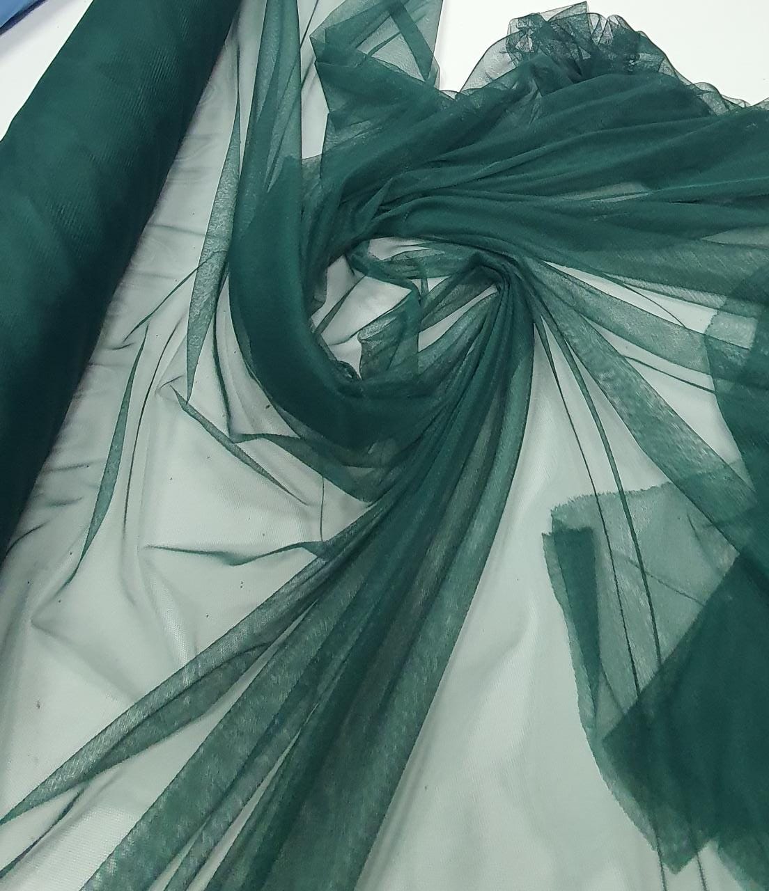 Tule Verde Floresta com Elastano 1,60m de Largura - Só Tecidos - Todo ...