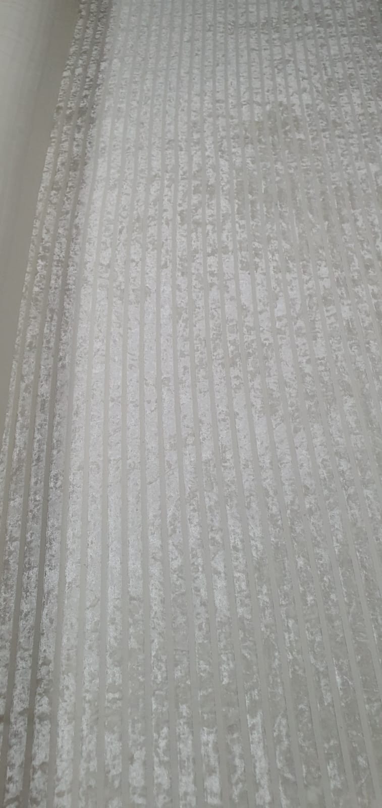 Veludo Cristal Canelado Off White - Só Tecidos